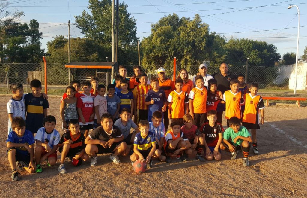 Jesi Bortule visitó el Club Las Vías de Villa Rosa – GBA Reporter